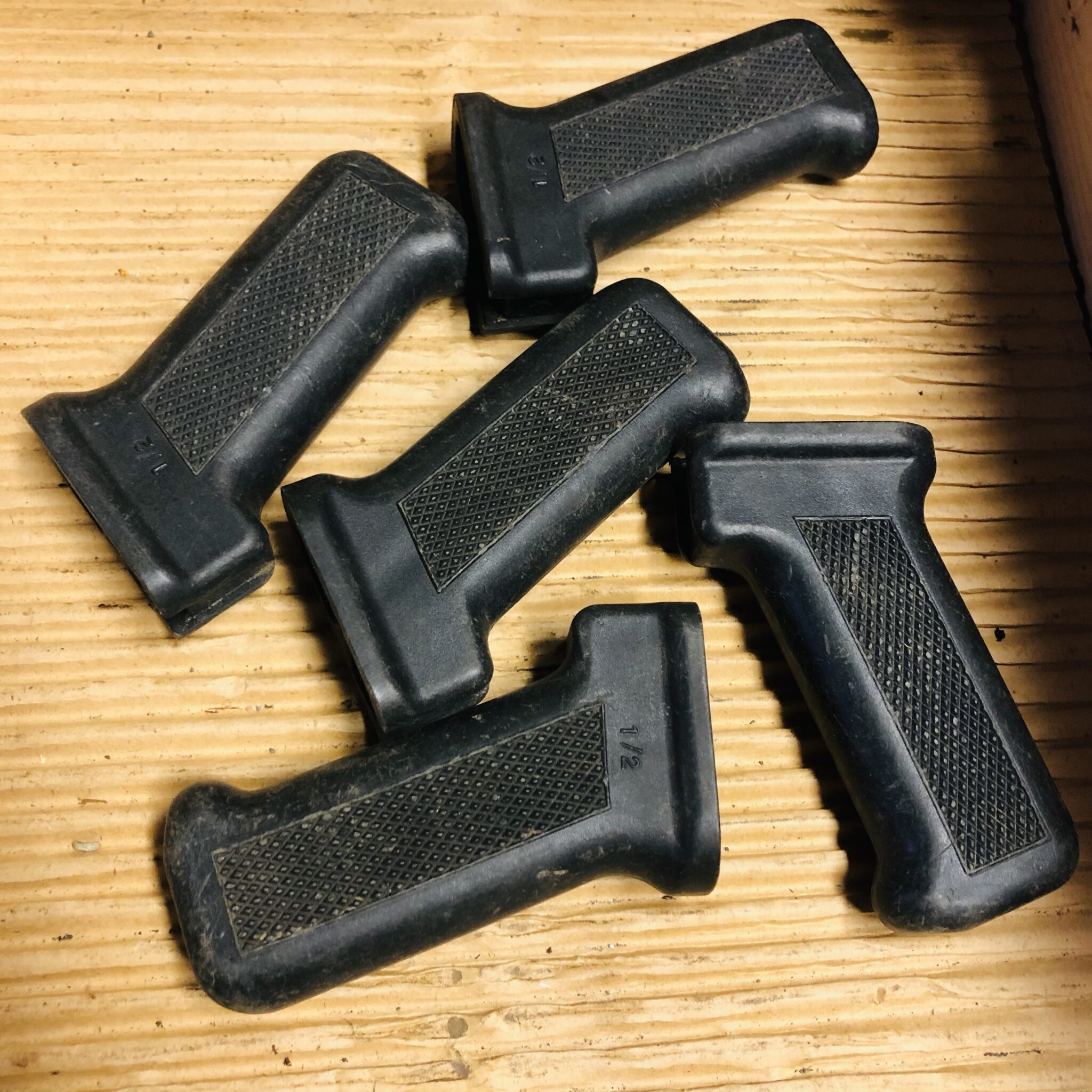Russian Black Polymer AK74/100 Series Pistol Grip - Moka's Raifus