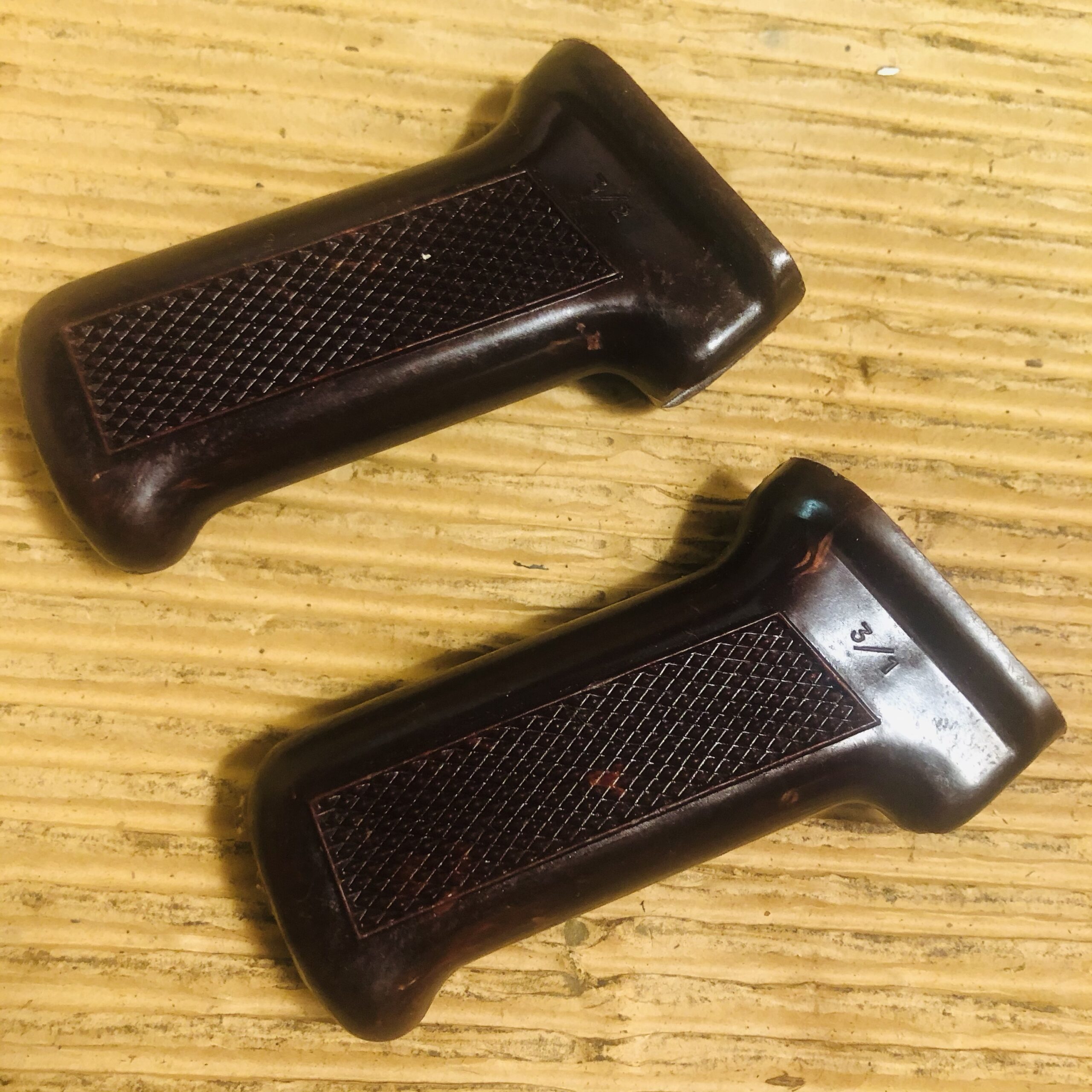 Russian Plum "Flecked" Pistol Grip - Moka's Raifus