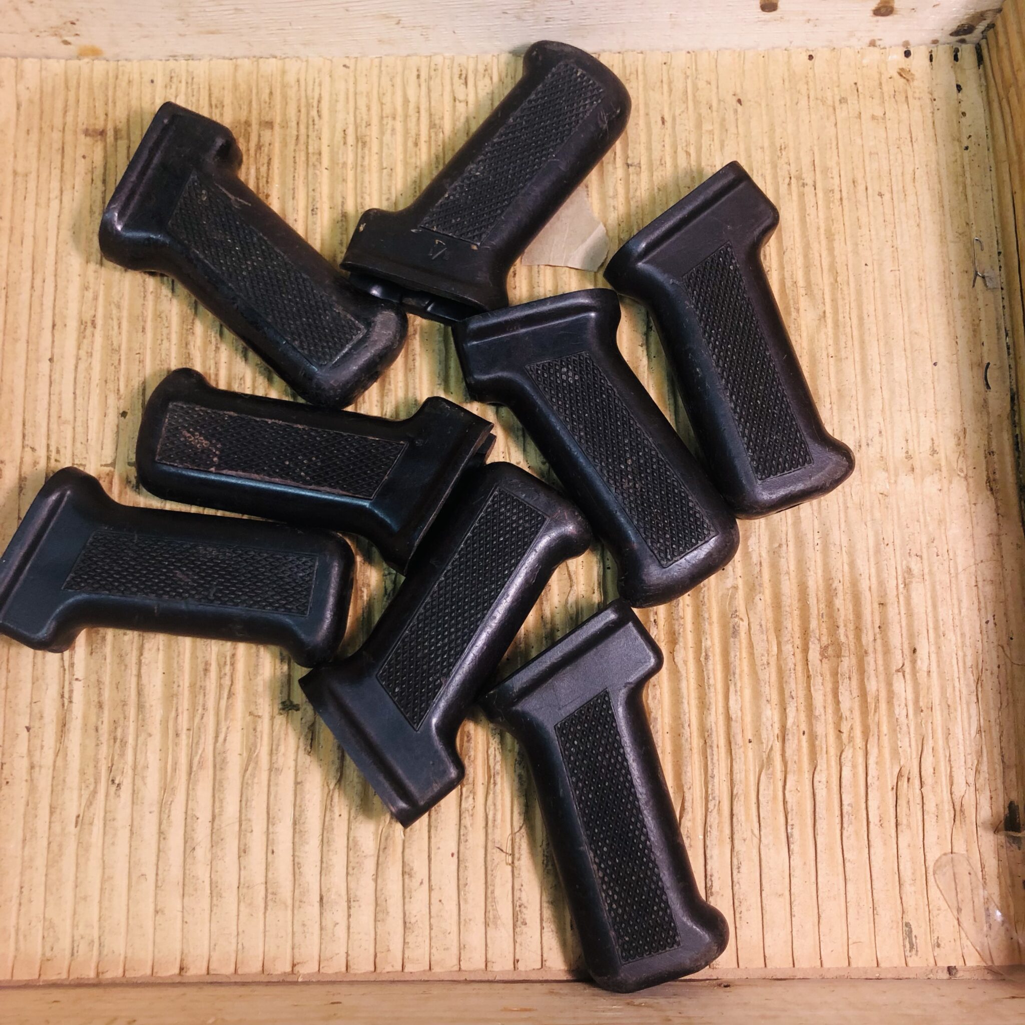 Russian Plum Pistol Grip (Good/Very Good) - Moka's Raifus