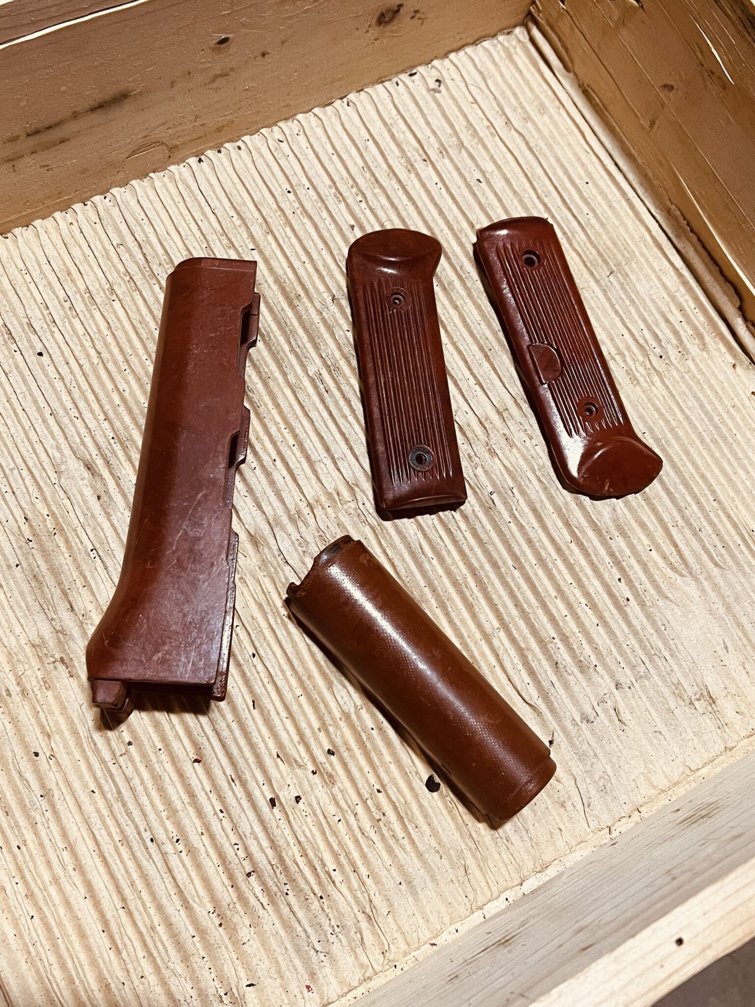 Chinese Bakelite Handguard Set and Grip Panels (Excellent) - Moka's Raifus