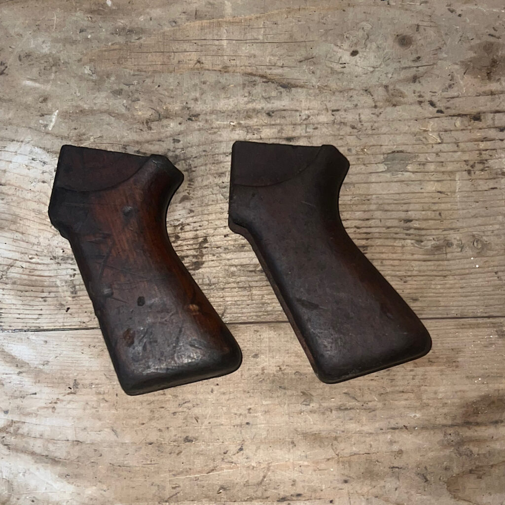 Surplus L1A1 FAL Wood Pistol Grip - Moka's Raifus